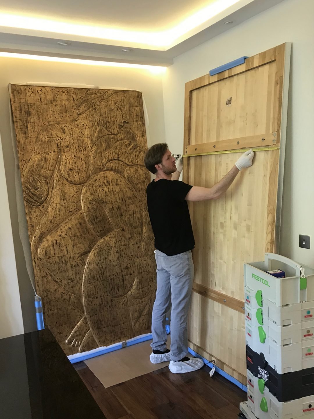 Picture Hanging systems, Art and Mirror Installation Service - London & UK